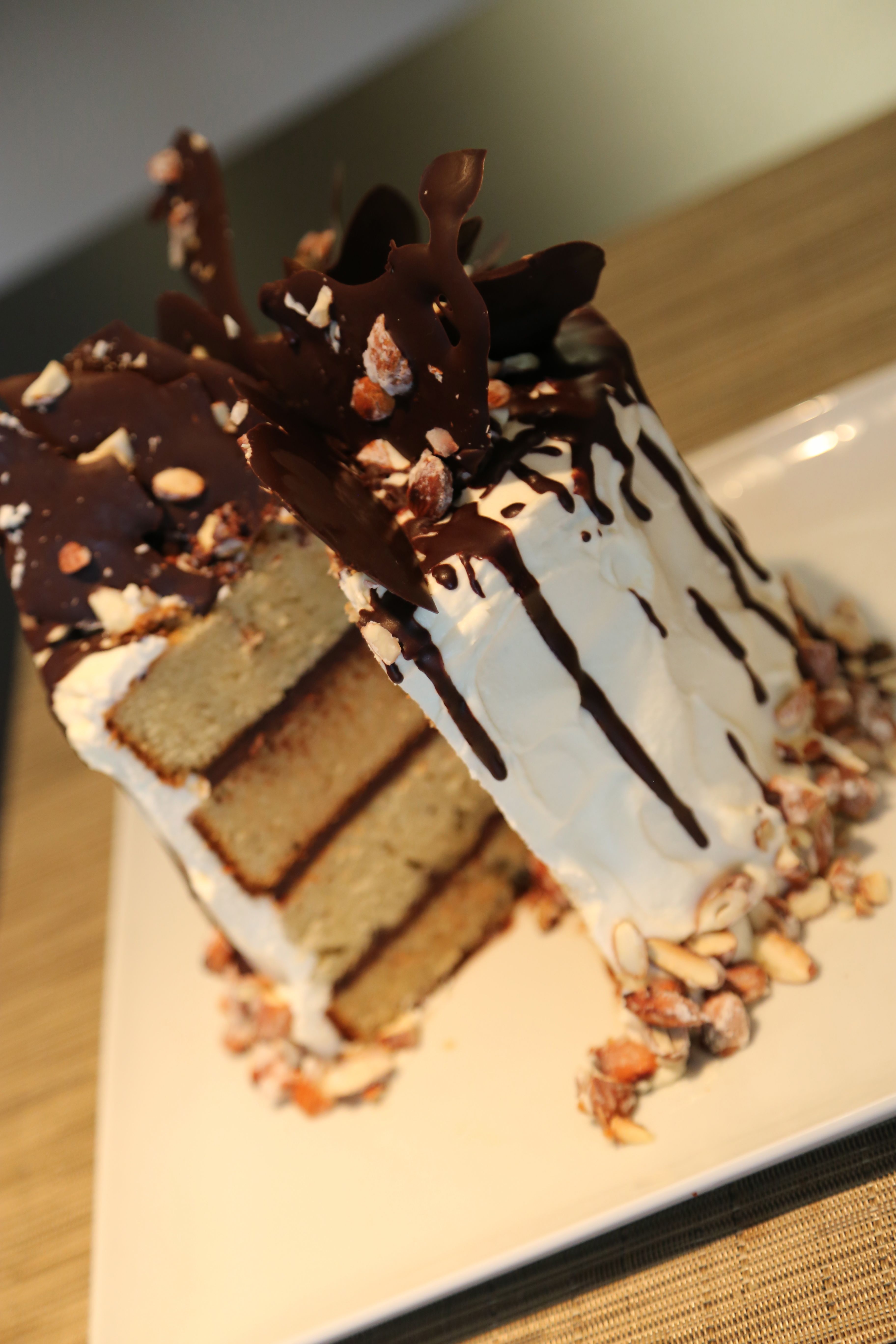 Almond Praline Cake with Mascarpone Frosting and Chocolate Bark – PETIT ...