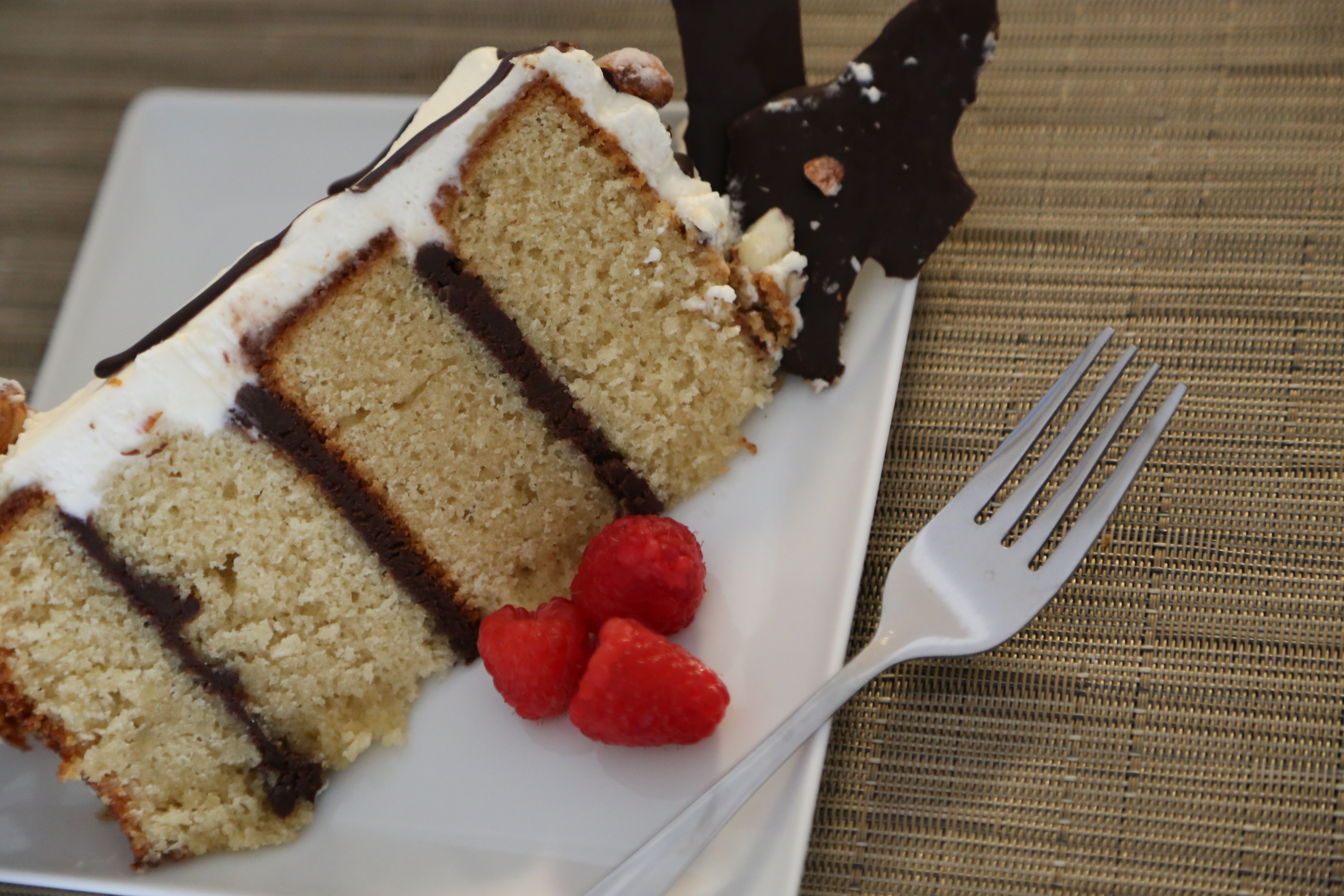 Almond Praline Cake with Mascarpone Frosting and Chocolate Bark – PETIT ...