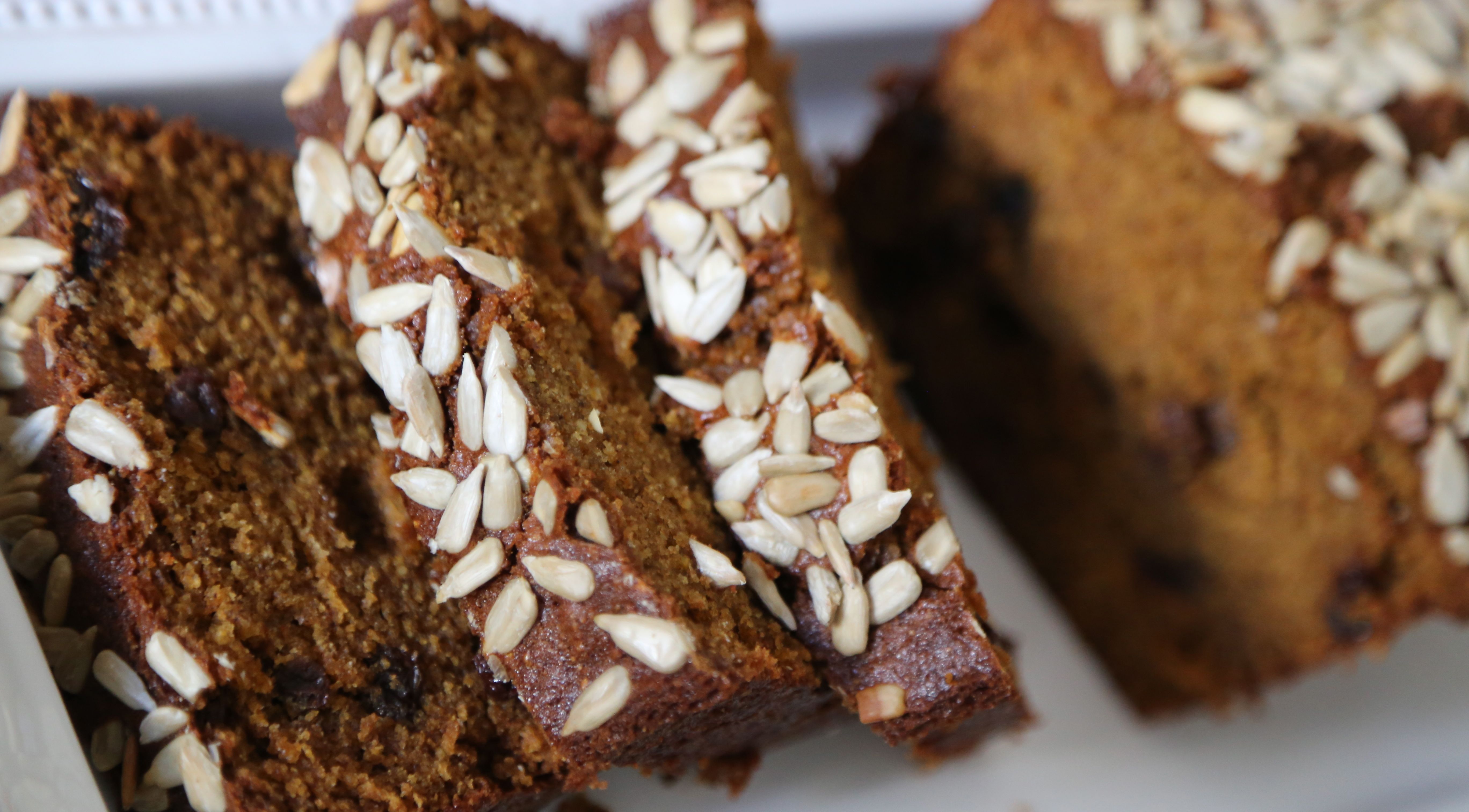 Parsnip, Pear, and Fig Bread – PETIT WORLD CITIZEN