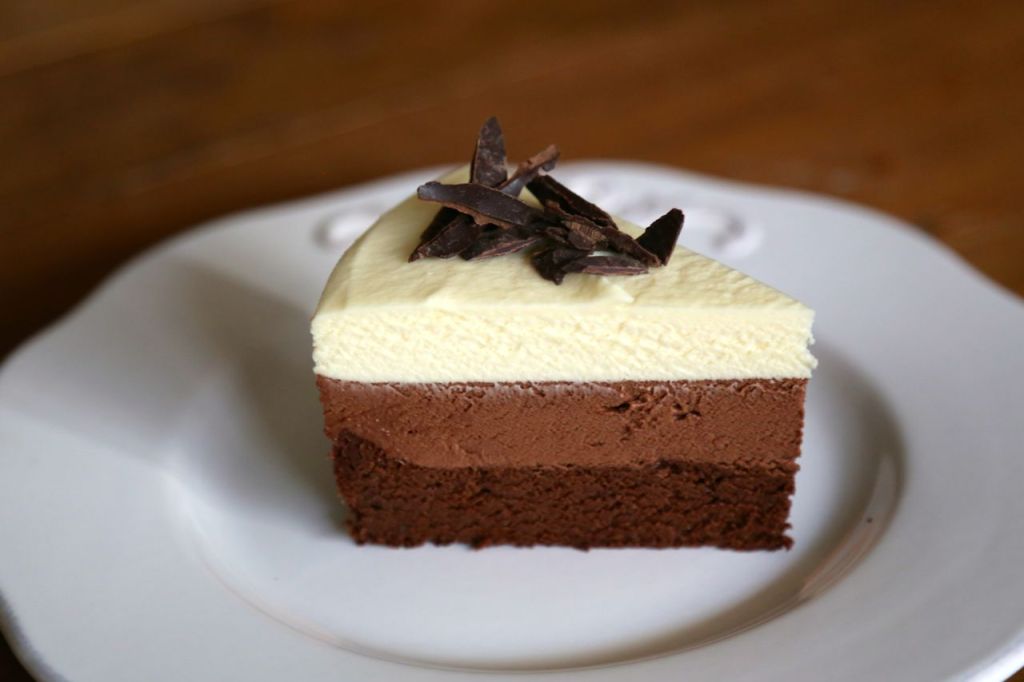 Triple-Chocolate Mousse Cake – PETIT WORLD CITIZEN