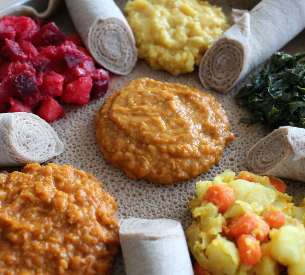 Yetsom Beyaynetu (Ethiopian Combination Platter) – PETIT WORLD CITIZEN