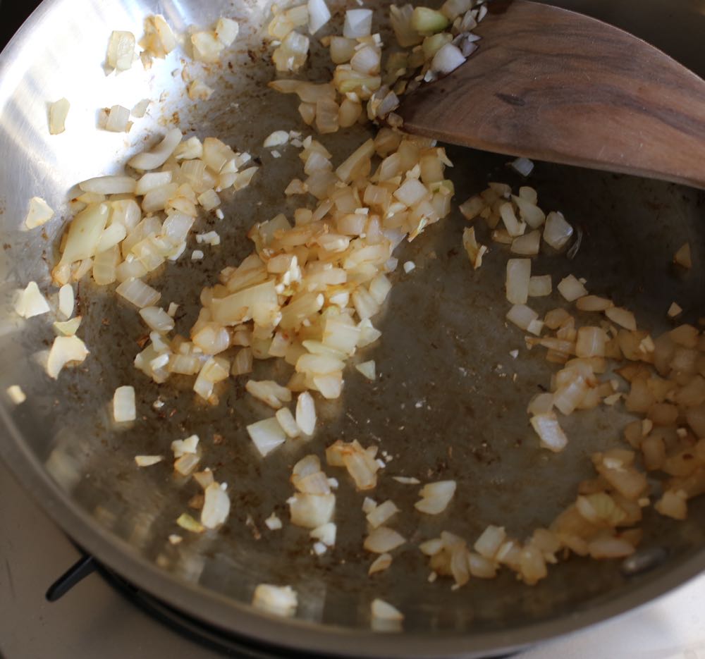 Tech Tuesday: How to Dry-Sauté – PETIT WORLD CITIZEN